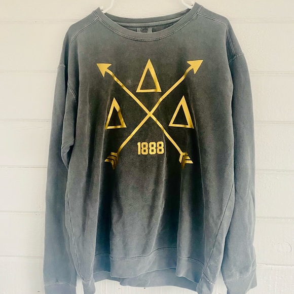 Tops | Tridelt Sweatshirt Delta Delta Delta Tri Delta Sorority | Poshmark
